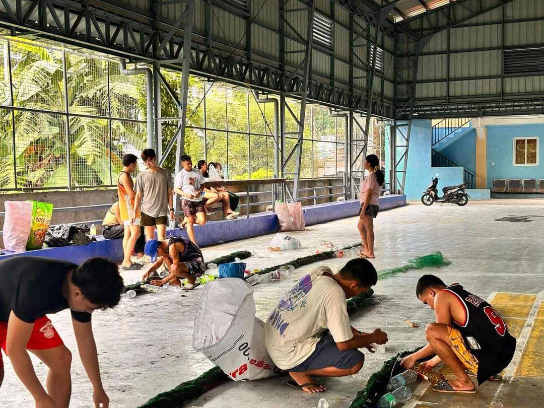 Cavite Youth Fight Oil Spill With Homemade Booms - Cavite News