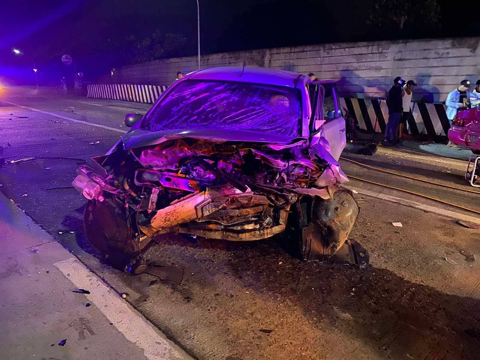 Three Killed, Five Injured in Van-Car Collision in Tagaytay - Cavite News